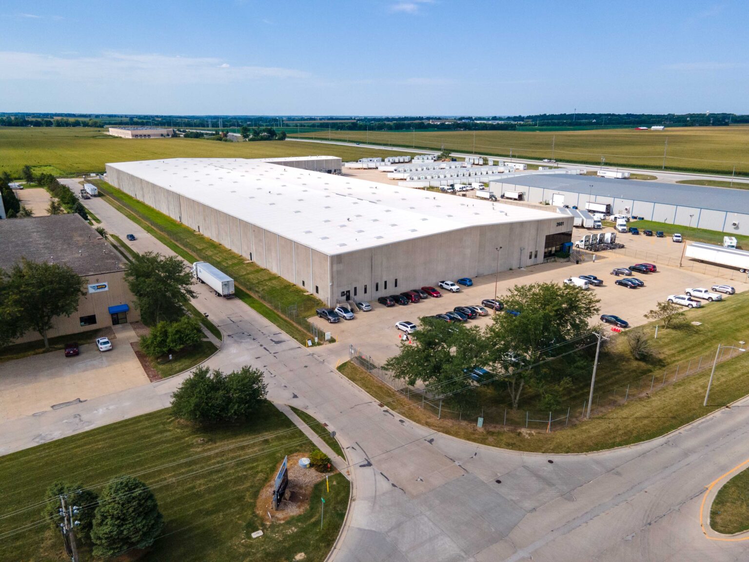 Carrier Manufacturing & Distribution Center - Box Equities