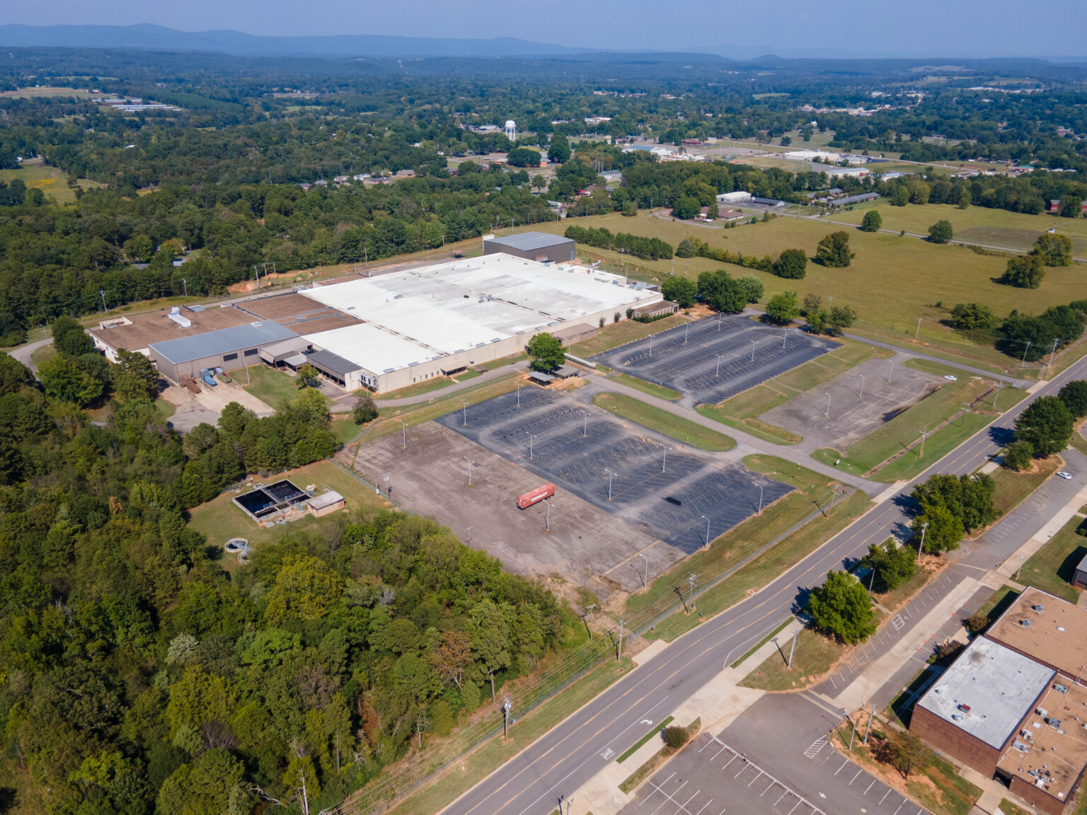 Carrier Manufacturing & Distribution Center - Box Equities